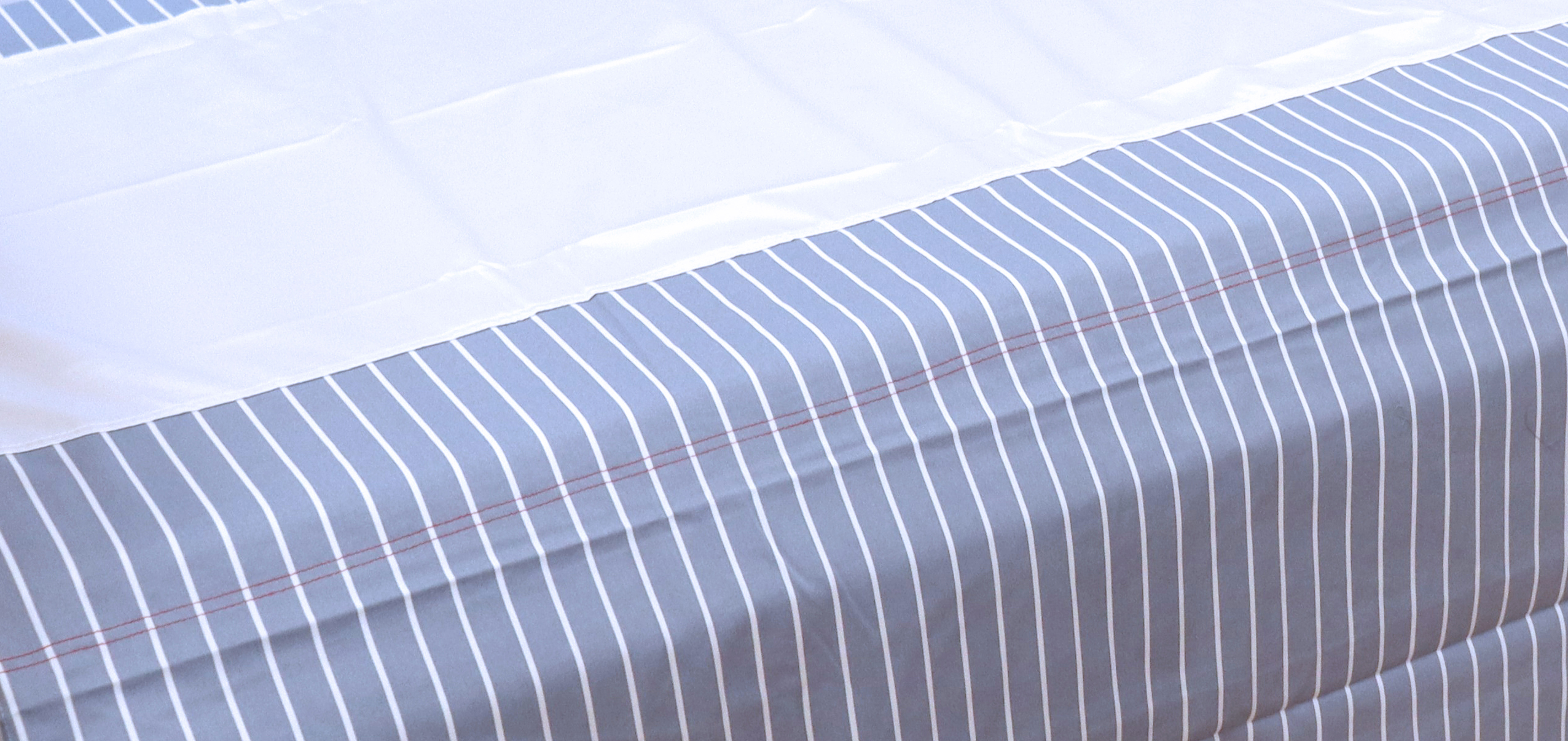 EasyRoll-Sliding-Sheet-419031-1_blueish2_cropped-4.jpg | DHG